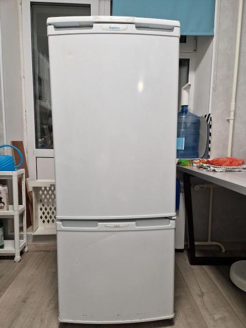 Холодильник Indesit