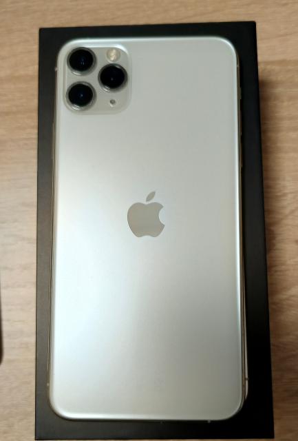 iPhone 11 pro max 256гб silver